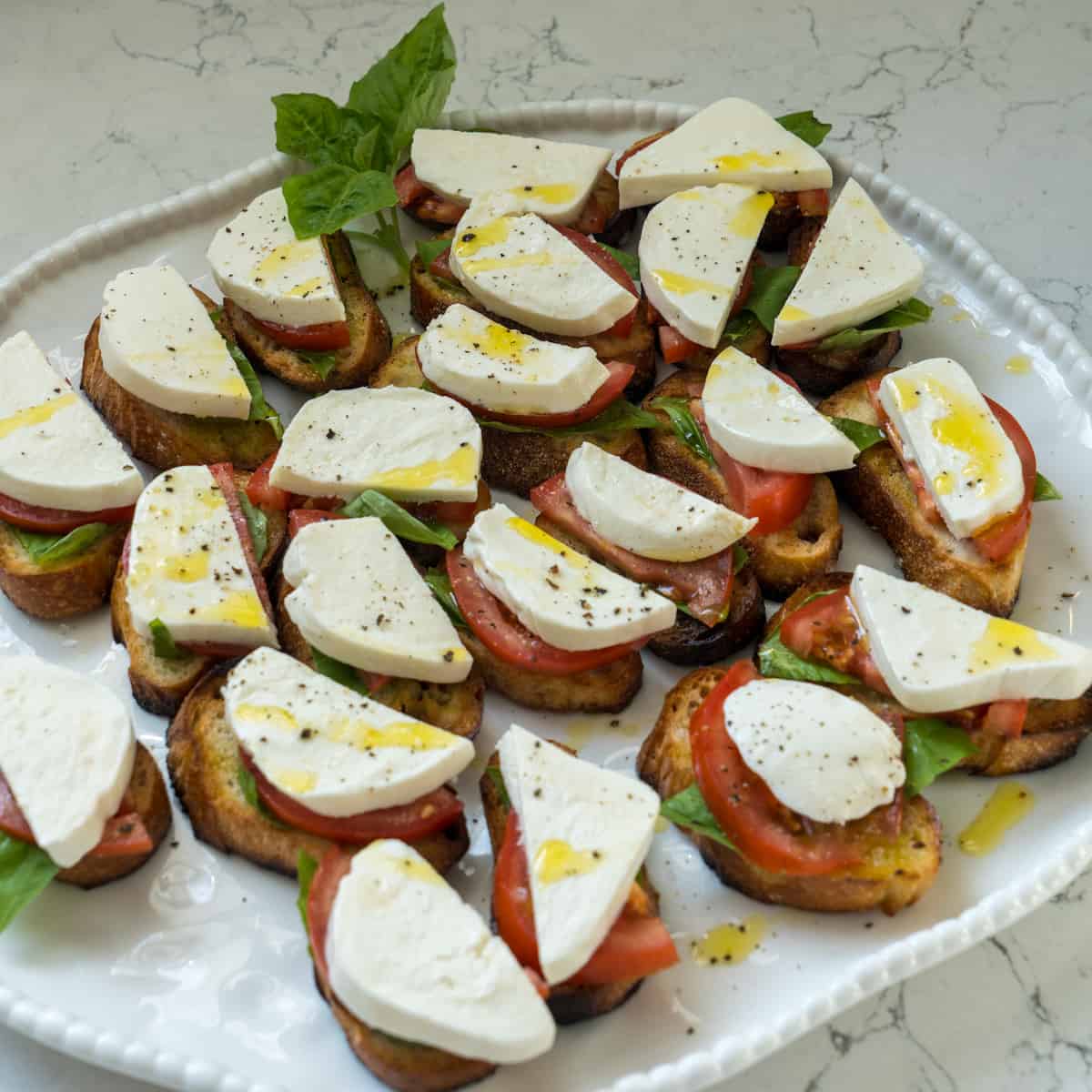 Caprese Crostini Recipe - Cilantro Parsley