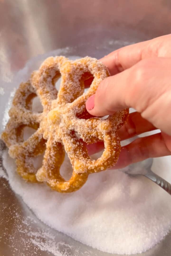 Mexican Bunuelos Recipe (Bunuelos Mexicanos) - Cilantro Parsley