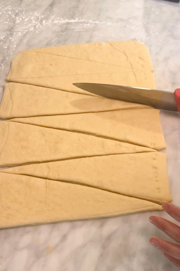 Mexican Croissant Recipe (Cuernitos Pan Dulce) - Cilantro Parsley