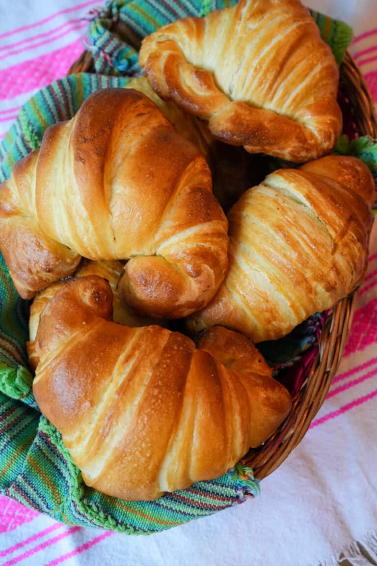 Mexican Croissant Recipe (Cuernitos Pan Dulce) - Cilantro Parsley