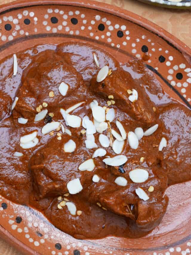 Mexican Mole Rojo Sauce Recipe - Cilantro Parsley